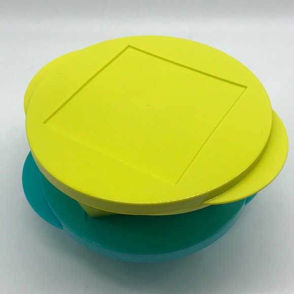 Tupperware | Kitchen | Tupperware Outdoor Dining Bowl Set Of 2 | Poshmark
